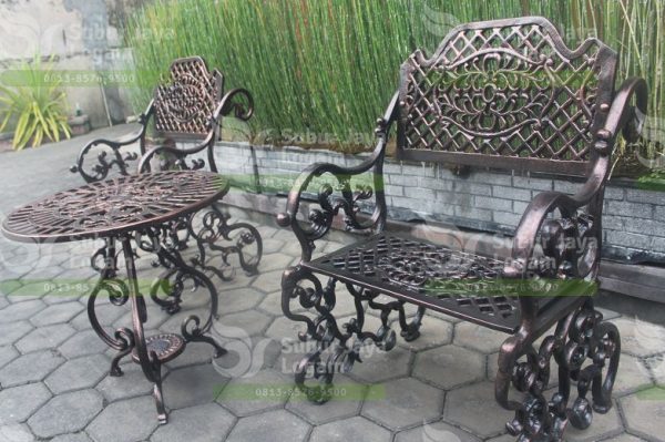 Tips Memilih Kursi untuk Taman Rumah - CV Subur Jaya Logam Tips Memilih Kursi untuk Taman Rumah - CV Subur Jaya Logam